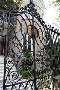 TRAVEL | Stately Kitsch